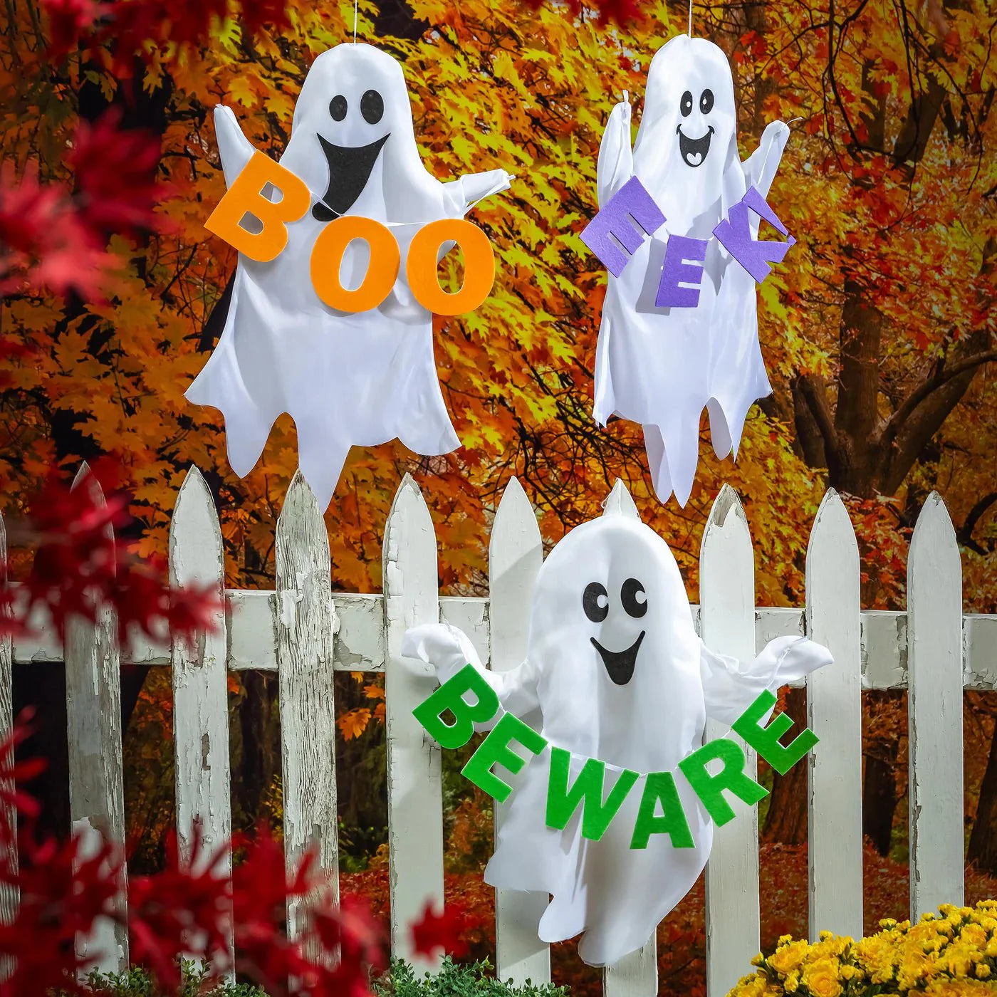 Hanging Ghost Trio w/ Spooky Signs